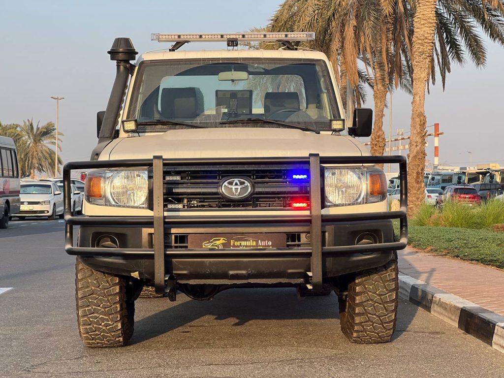 Toyota Land Cruiser Single Cab for Sale in UAE / Dubai