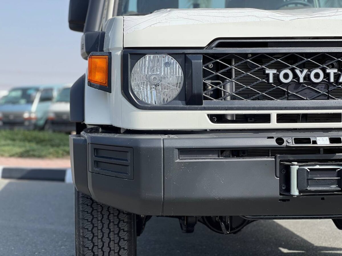 Toyota Land Cruiser Pickup LC79 D/C DSL 2024 for Sale in UAE