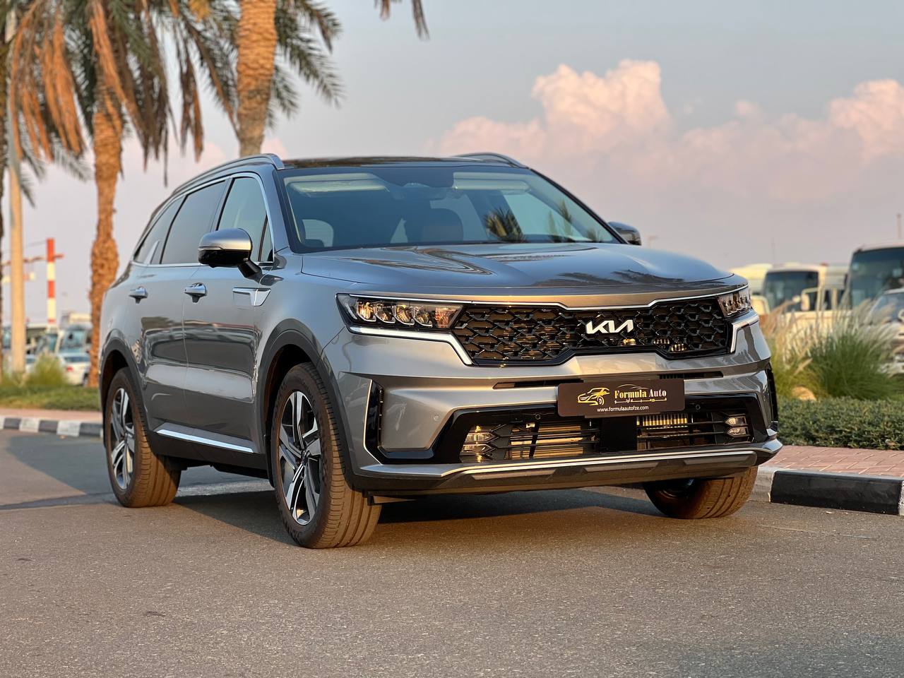 Buy Used Cars from Dubai for Export | Formula Auto Guide