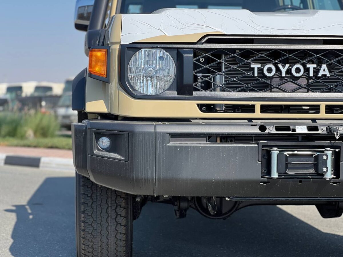 Toyota Land Cruiser Hardtop LC76 2024 for Sale in UAE - Dubai | Formula ...
