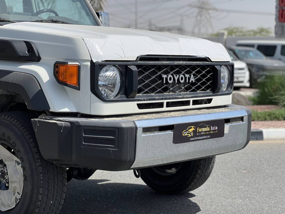 Toyota Land Cruiser Hardtop LC76 2024 for Sale in UAE
