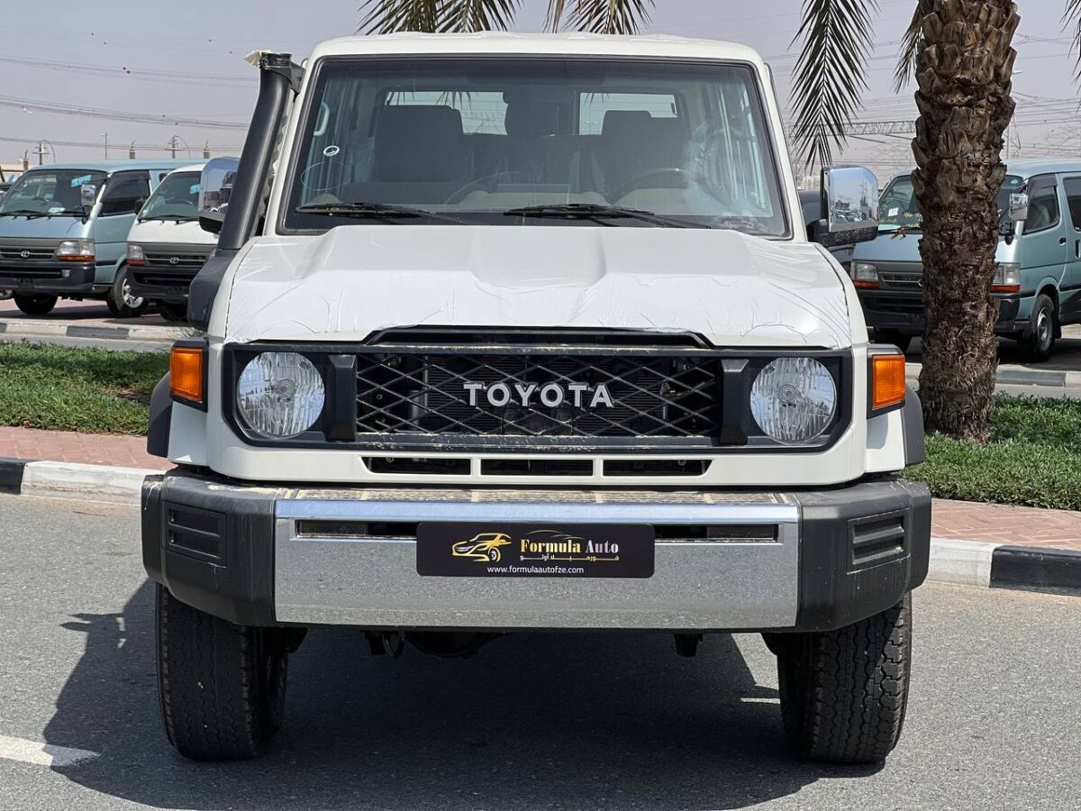 Toyota Land Cruiser Hardtop LC76 2024 for Sale in UAE